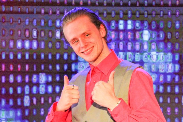 Meet the Entertainment Team - Cofton Holidays